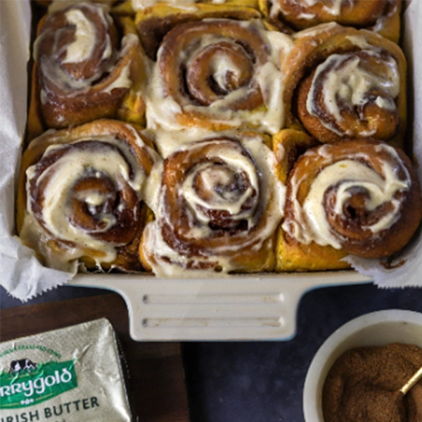 PUMPKIN BRIOCHE CINNAMON ROLLS